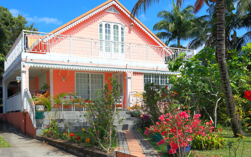 Cases Créole: Charme et Tradition à l'Île de La Réunion - Ile de la Réunion